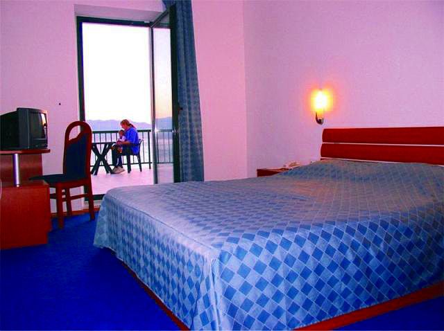 HOTEL RIVA - BRIST - ERIKA TOUR