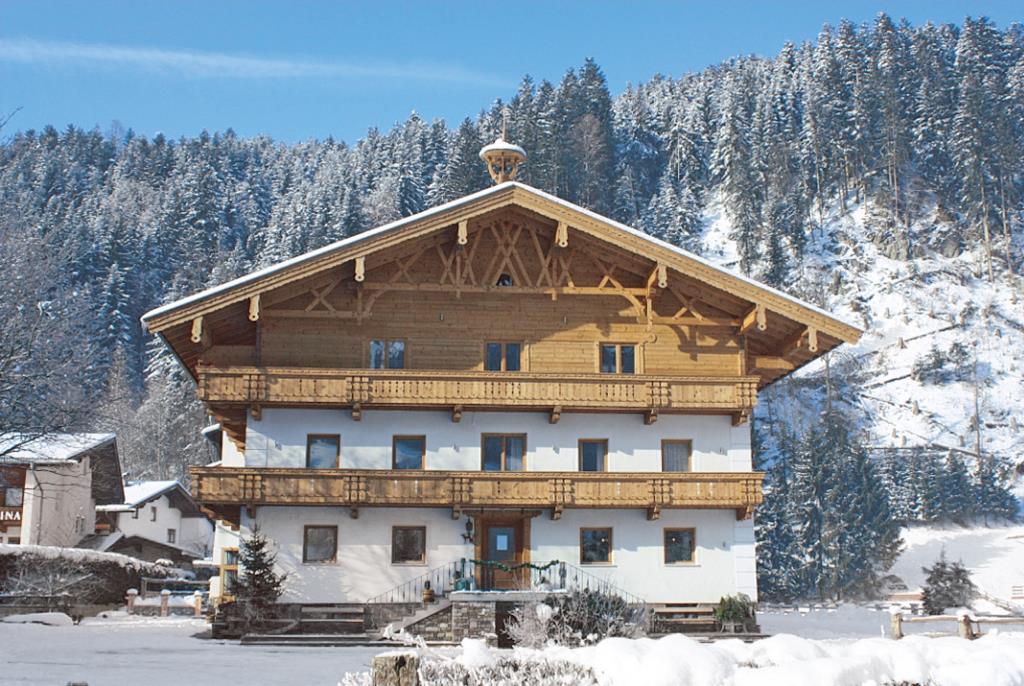 Fügen - Ferienhotel Kampfl *** - Cestování.cz